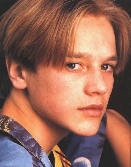 Poze Devon Sawa - Actor - Poza 22 din 33 - CineMagia.ro