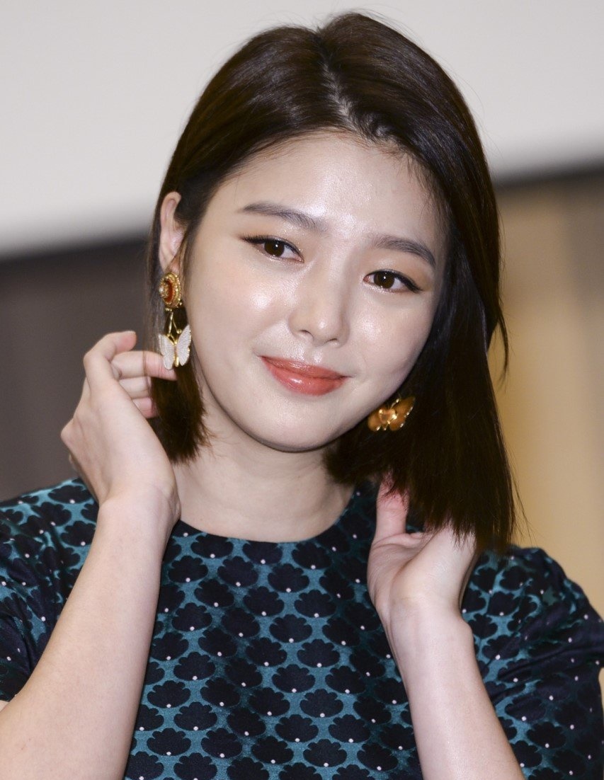 Poze Hyun Kyung Uhm Actor Poza 28 Din 30 Cinemagiaro