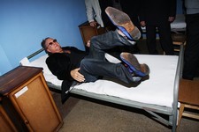 Mickey Rourke, la el acasa intr-o inchisoare ruseasca - CineMagia.ro