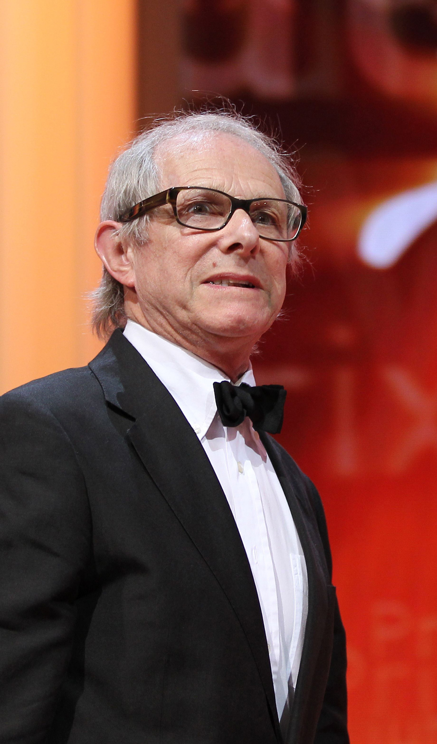Ken Loach: "a vrea un loc de muncă este egal cu a cere o revoluţie ...